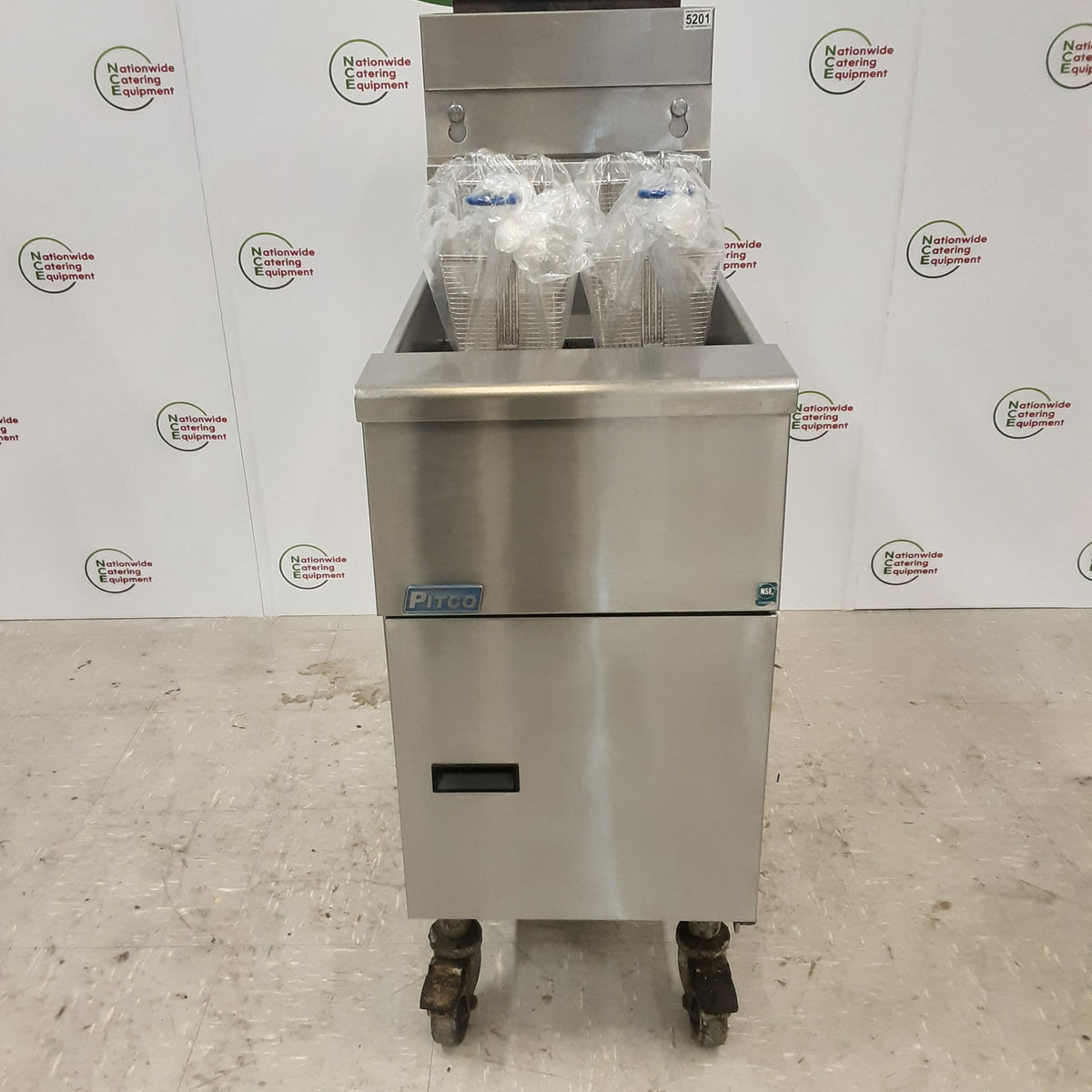Pitco Double Basket Natural Gas Freestanding Fryer, Model- SG14S (NCE5 ...